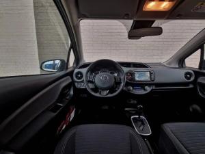 Balts Toyota Yaris 2019 Rīga, ar dzinēja tilpumu 1.50 L un nobraukumu 122 tūkst. km par 10590 €, foto 16 vietnē AUTOMOTO.COM.LV