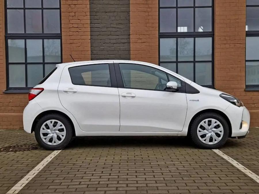 Balts Toyota Yaris 2019 Rīga, ar dzinēja tilpumu 1.50 L un nobraukumu 122 tūkst. km par 10590 €, foto 18 vietnē AUTOMOTO.COM.LV