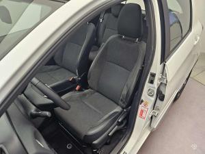 White Toyota Yaris 2019 in Panevezys, with an engine capacity of 1.50 L and mileage of 44 thousand km for 15390 €, photo 13 on AUTOMOTO.COM.LV