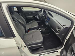 White Toyota Yaris 2019 in Panevezys, with an engine capacity of 1.50 L and mileage of 44 thousand km for 15390 €, photo 18 on AUTOMOTO.COM.LV
