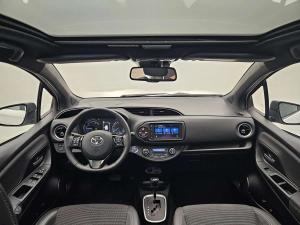 White Toyota Yaris 2019 in Panevezys, with an engine capacity of 1.50 L and mileage of 44 thousand km for 15390 €, photo 20 on AUTOMOTO.COM.LV