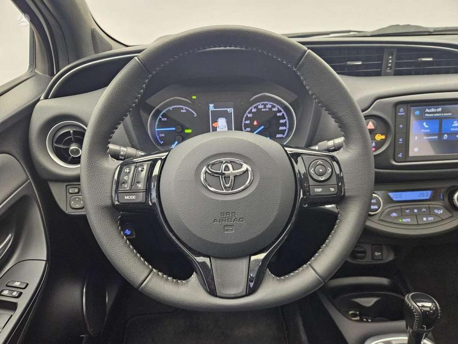 White Toyota Yaris 2019 in Panevezys, with an engine capacity of 1.50 L and mileage of 44 thousand km for 15390 €, photo 22 on AUTOMOTO.COM.LV
