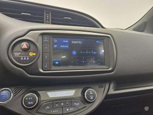 White Toyota Yaris 2019 in Panevezys, with an engine capacity of 1.50 L and mileage of 44 thousand km for 15390 €, photo 29 on AUTOMOTO.COM.LV