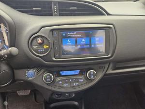 White Toyota Yaris 2019 in Panevezys, with an engine capacity of 1.50 L and mileage of 44 thousand km for 15390 €, photo 31 on AUTOMOTO.COM.LV