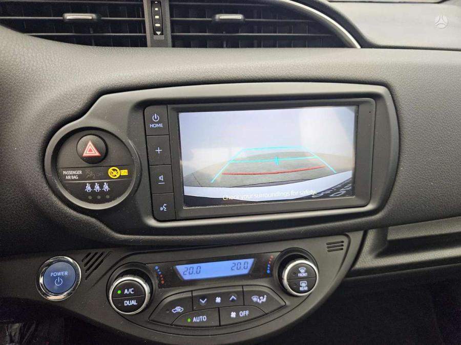 White Toyota Yaris 2019 in Panevezys, with an engine capacity of 1.50 L and mileage of 44 thousand km for 15390 €, photo 34 on AUTOMOTO.COM.LV