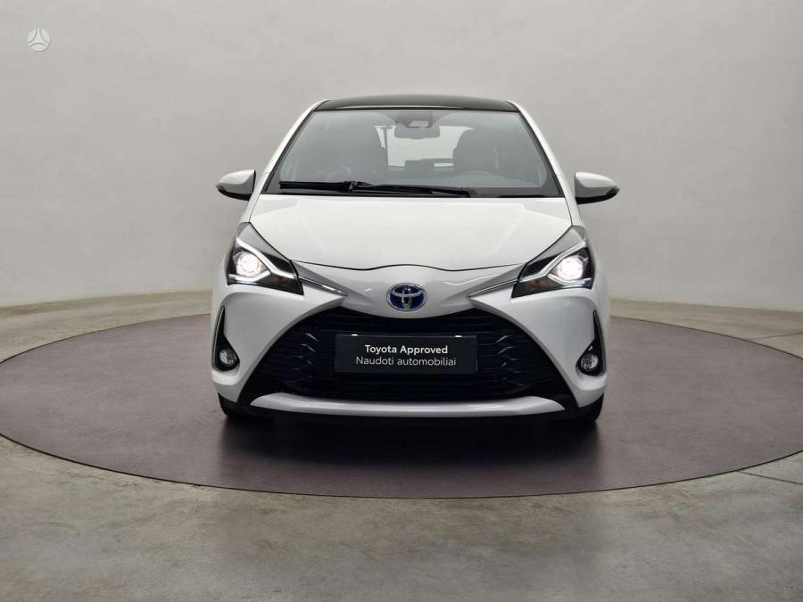 White Toyota Yaris 2019 in Panevezys, with an engine capacity of 1.50 L and mileage of 44 thousand km for 15390 €, photo 36 on AUTOMOTO.COM.LV