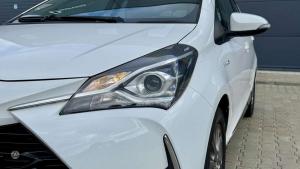 White Toyota Yaris 2019 in Vilnius, with an engine capacity of 1.50 L and mileage of 91 thousand km for 12990 €, photo 10 on AUTOMOTO.COM.LV