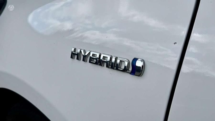 White Toyota Yaris 2019 in Vilnius, with an engine capacity of 1.50 L and mileage of 91 thousand km for 12990 €, photo 14 on AUTOMOTO.COM.LV