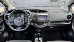 White Toyota Yaris 2019 in Vilnius, with an engine capacity of 1.50 L and mileage of 91 thousand km for 12990 €, photo 23 on AUTOMOTO.COM.LV
