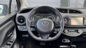 White Toyota Yaris 2019 in Vilnius, with an engine capacity of 1.50 L and mileage of 91 thousand km for 12990 €, photo 24 on AUTOMOTO.COM.LV