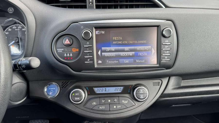 White Toyota Yaris 2019 in Vilnius, with an engine capacity of 1.50 L and mileage of 91 thousand km for 12990 €, photo 28 on AUTOMOTO.COM.LV