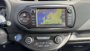 White Toyota Yaris 2019 in Vilnius, with an engine capacity of 1.50 L and mileage of 91 thousand km for 12990 €, photo 29 on AUTOMOTO.COM.LV
