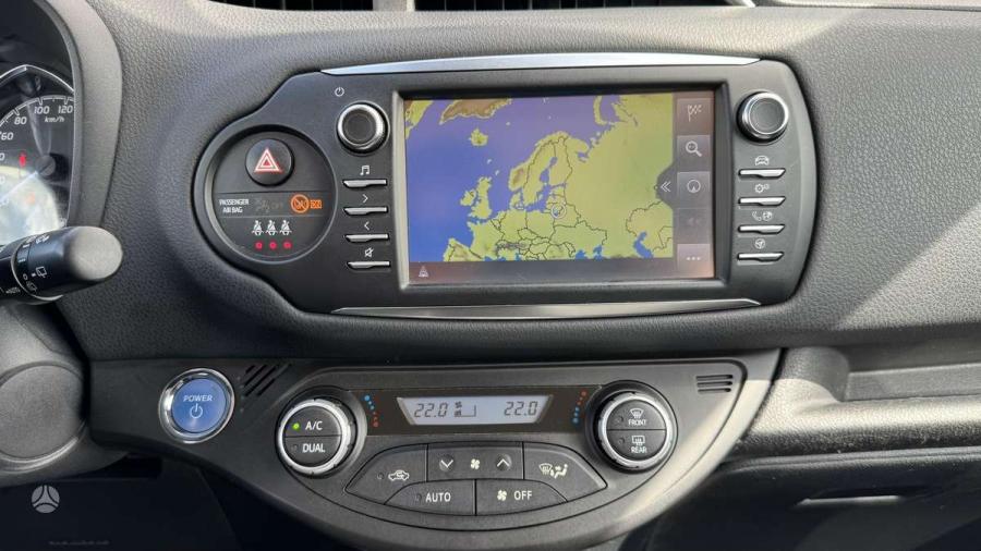 White Toyota Yaris 2019 in Vilnius, with an engine capacity of 1.50 L and mileage of 91 thousand km for 12990 €, photo 29 on AUTOMOTO.COM.LV