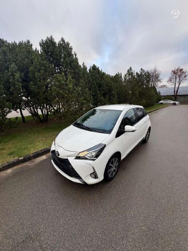 White Toyota Yaris 2020 in Silute, with an engine capacity of 1.50 L and mileage of 60 thousand km for 11900 €, photo 2 on AUTOMOTO.COM.LV