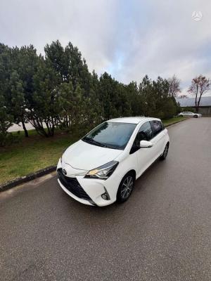 White Toyota Yaris 2020 in Silute, with an engine capacity of 1.50 L and mileage of 60 thousand km for 11900 €, photo 2 on AUTOMOTO.COM.LV