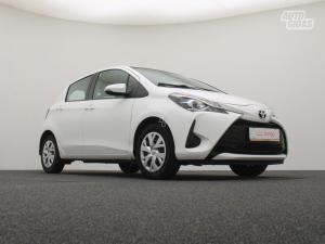 White Toyota Yaris 2020 in Vilnius, with an engine capacity of 1.00 L and mileage of 79 thousand km for 10699 €, photo 11 on AUTOMOTO.COM.LV