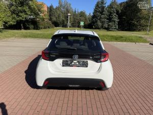 Balts Toyota Yaris 2020 Viļņa, ar dzinēja tilpumu 1.50 L un nobraukumu 211 tūkst. km par 11950 €, foto 10 vietnē AUTOMOTO.COM.LV