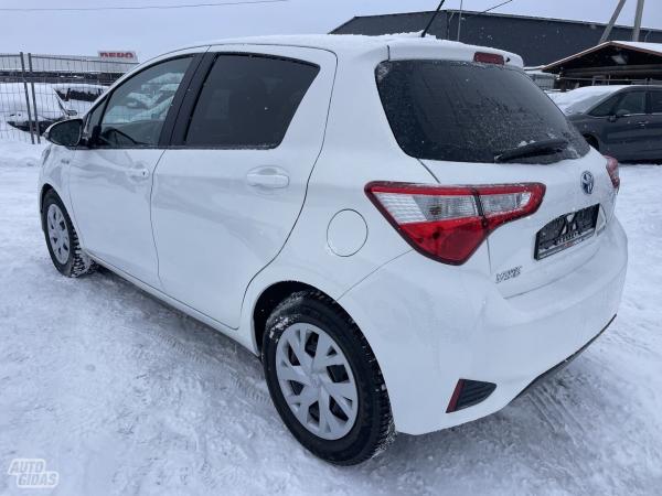 Balts Toyota Yaris 2020 Kauņa, ar dzinēja tilpumu 1.50 L un nobraukumu 163 tūkst. km par 10200 €, foto 3 vietnē AUTOMOTO.COM.LV