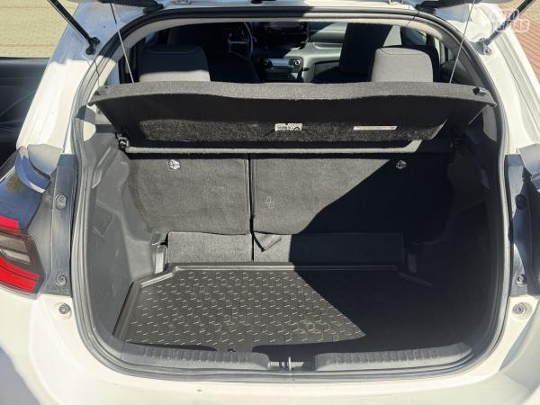 Balts Toyota Yaris 2020 Viļņa, ar dzinēja tilpumu 1.50 L un nobraukumu 211 tūkst. km par 12550 €, foto 8 vietnē AUTOMOTO.COM.LV