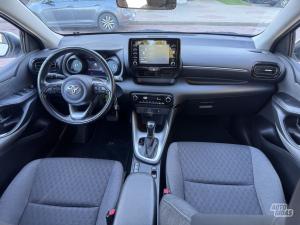 White Toyota Yaris 2020 in Vilnius, with an engine capacity of 1.50 L and mileage of 211 thousand km for 12550 €, photo 24 on AUTOMOTO.COM.LV