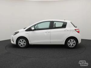 White Toyota Yaris 2020 in Vilnius, with an engine capacity of 1.50 L and mileage of 166 thousand km for 12199 €, photo 7 on AUTOMOTO.COM.LV