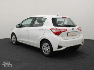 White Toyota Yaris 2020 in Vilnius, with an engine capacity of 1.50 L and mileage of 166 thousand km for 12199 €, photo 8 on AUTOMOTO.COM.LV
