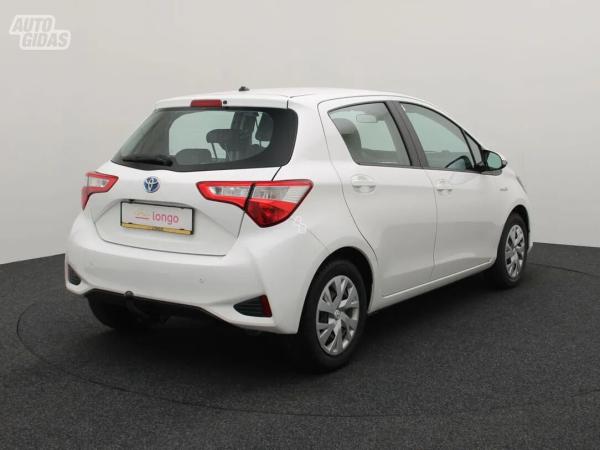 White Toyota Yaris 2020 in Vilnius, with an engine capacity of 1.50 L and mileage of 166 thousand km for 12199 €, photo 8 on AUTOMOTO.COM.LV