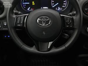 White Toyota Yaris 2020 in Vilnius, with an engine capacity of 1.50 L and mileage of 166 thousand km for 12199 €, photo 19 on AUTOMOTO.COM.LV