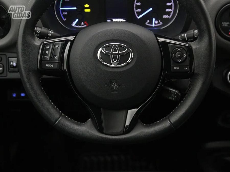 White Toyota Yaris 2020 in Vilnius, with an engine capacity of 1.50 L and mileage of 166 thousand km for 12199 €, photo 19 on AUTOMOTO.COM.LV