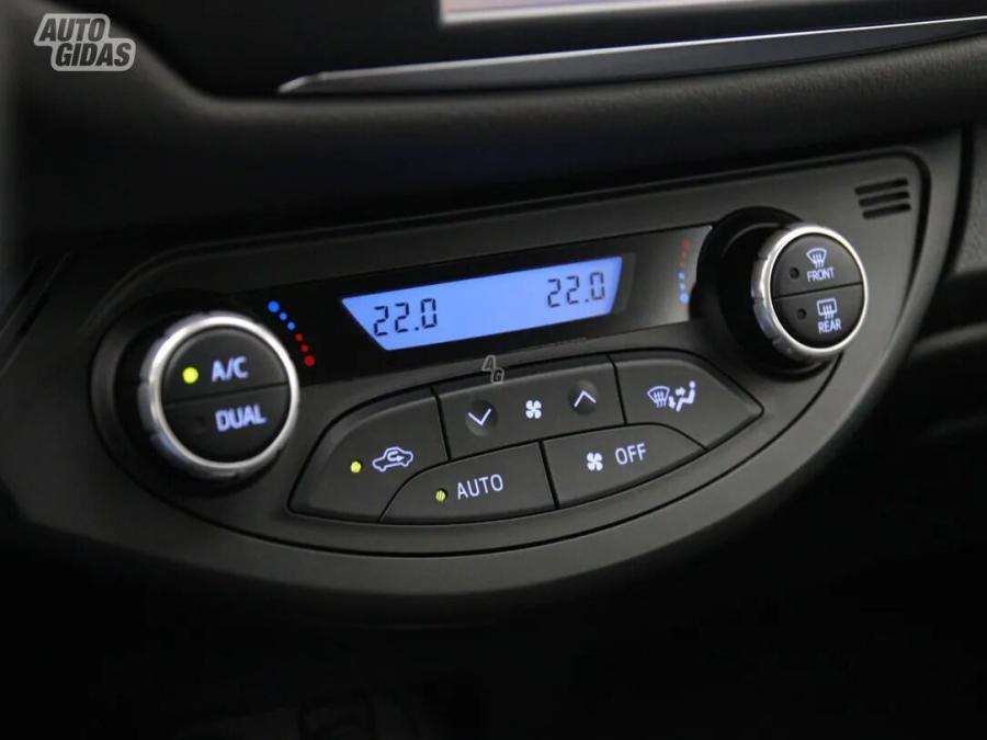 White Toyota Yaris 2020 in Vilnius, with an engine capacity of 1.50 L and mileage of 166 thousand km for 12199 €, photo 21 on AUTOMOTO.COM.LV