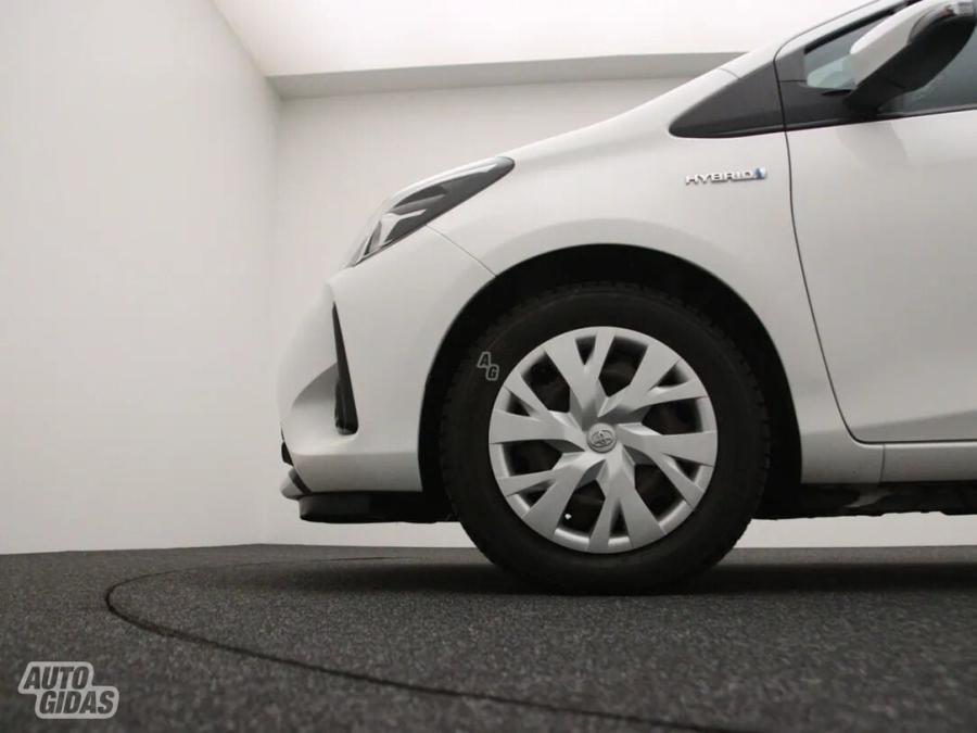 White Toyota Yaris 2020 in Vilnius, with an engine capacity of 1.50 L and mileage of 166 thousand km for 12199 €, photo 27 on AUTOMOTO.COM.LV
