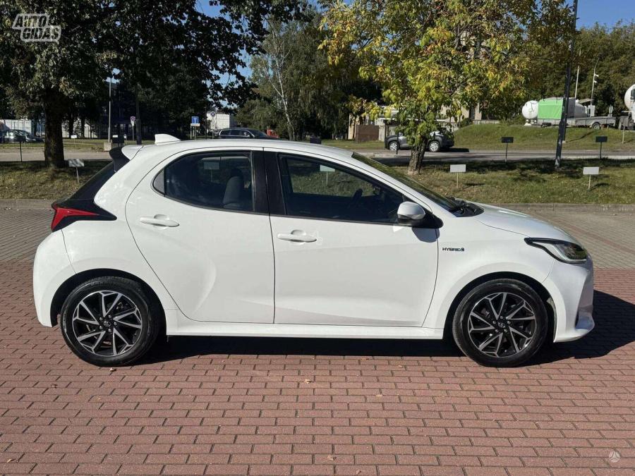 Balts Toyota Yaris 2020 Viļņa, ar dzinēja tilpumu 1.50 L un nobraukumu 211 tūkst. km par 12550 €, foto 9 vietnē AUTOMOTO.COM.LV