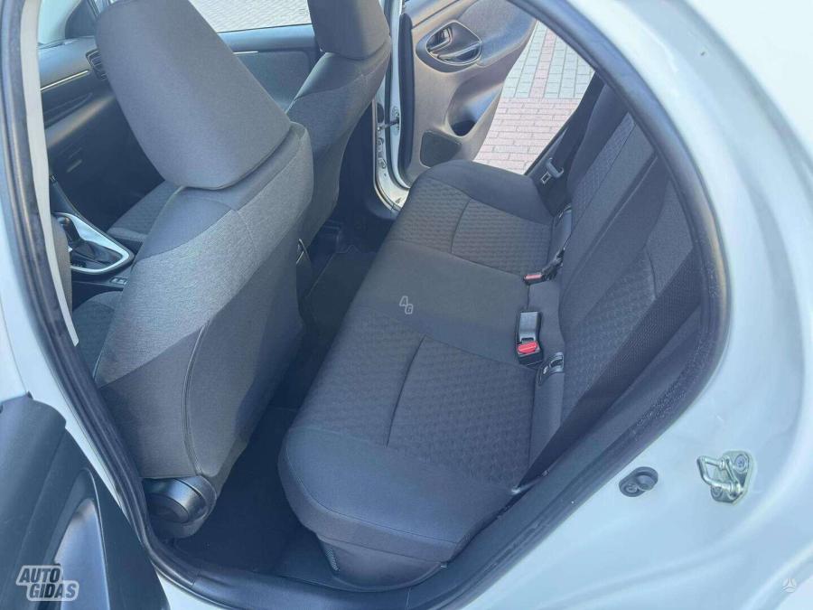 Balts Toyota Yaris 2020 Viļņa, ar dzinēja tilpumu 1.50 L un nobraukumu 211 tūkst. km par 12550 €, foto 11 vietnē AUTOMOTO.COM.LV
