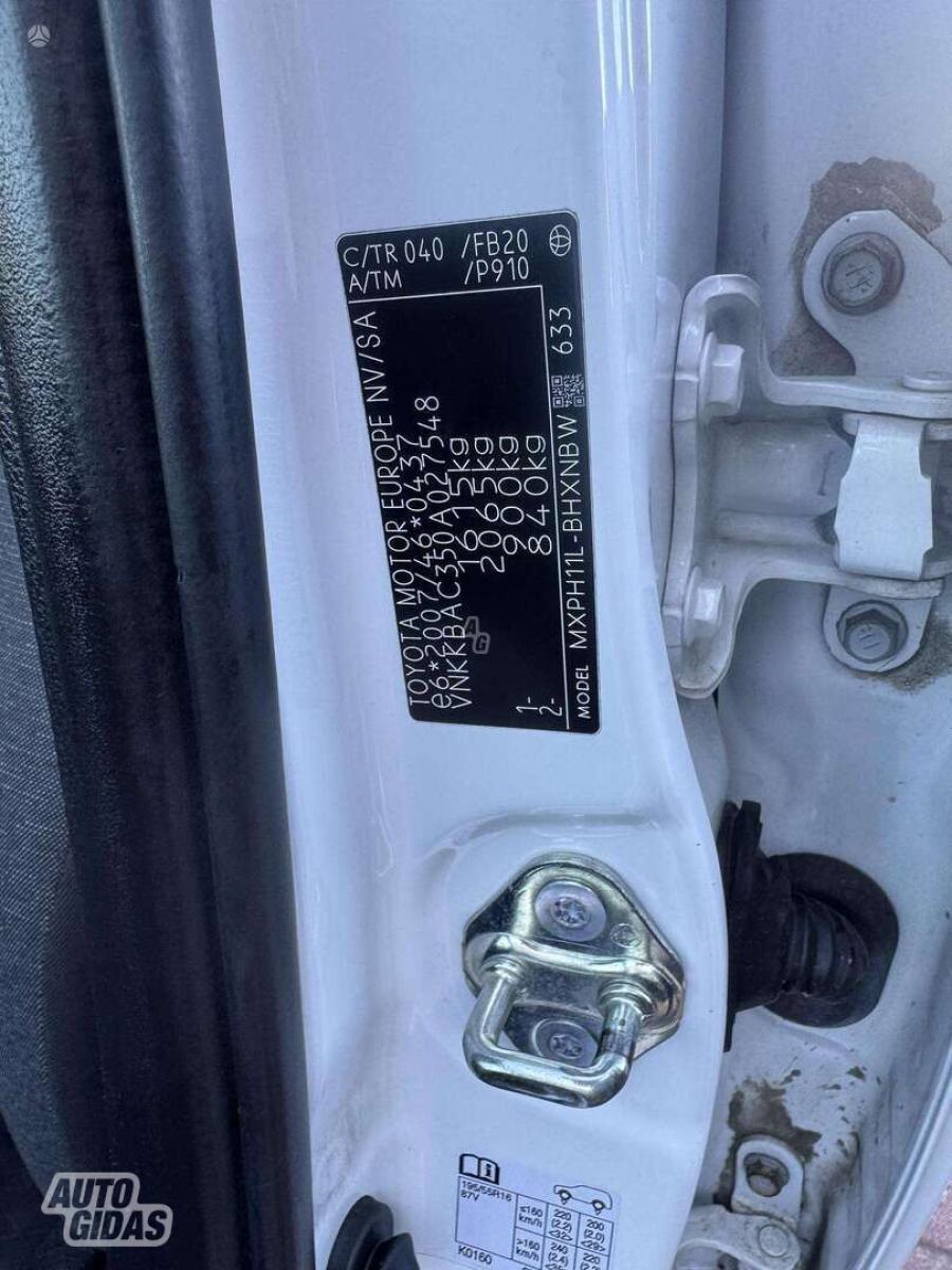 Balts Toyota Yaris 2020 Viļņa, ar dzinēja tilpumu 1.50 L un nobraukumu 211 tūkst. km par 12550 €, foto 21 vietnē AUTOMOTO.COM.LV