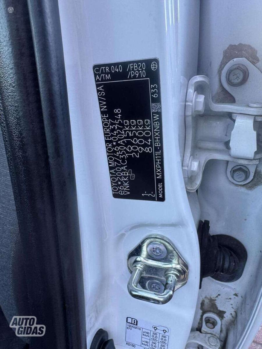 White Toyota Yaris 2020 in Vilnius, with an engine capacity of 1.50 L and mileage of 211 thousand km for 12550 €, photo 21 on AUTOMOTO.COM.LV