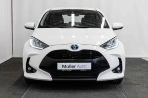 Balts Toyota Yaris 2020 Tallina, ar dzinēja tilpumu 1.50 L un nobraukumu 73 tūkst. km par 14900 €, foto 3 vietnē AUTOMOTO.COM.LV