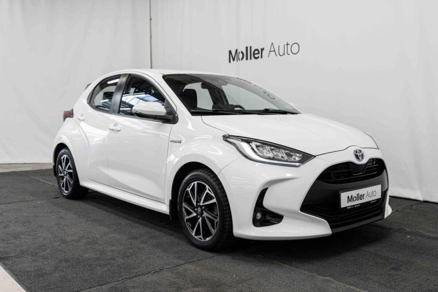 Balts Toyota Yaris 2020 Tallina, ar dzinēja tilpumu 1.50 L un nobraukumu 73 tūkst. km par 14900 €, foto 5 vietnē AUTOMOTO.COM.LV