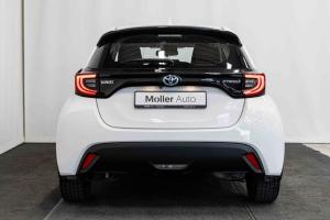 Balts Toyota Yaris 2020 Tallina, ar dzinēja tilpumu 1.50 L un nobraukumu 73 tūkst. km par 14900 €, foto 7 vietnē AUTOMOTO.COM.LV