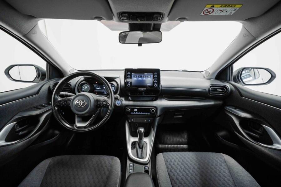 Balts Toyota Yaris 2020 Tallina, ar dzinēja tilpumu 1.50 L un nobraukumu 73 tūkst. km par 14900 €, foto 10 vietnē AUTOMOTO.COM.LV