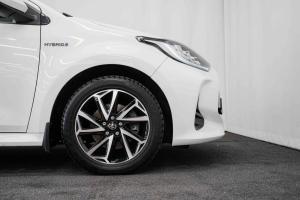 Balts Toyota Yaris 2020 Tallina, ar dzinēja tilpumu 1.50 L un nobraukumu 73 tūkst. km par 14900 €, foto 17 vietnē AUTOMOTO.COM.LV