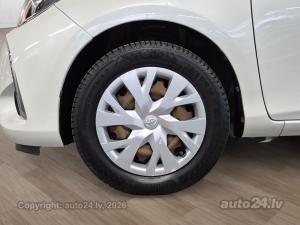 Balts Toyota Yaris 2020 Tallina, ar dzinēja tilpumu 1.50 L un nobraukumu 145 tūkst. km par 12990 €, foto 16 vietnē AUTOMOTO.COM.LV
