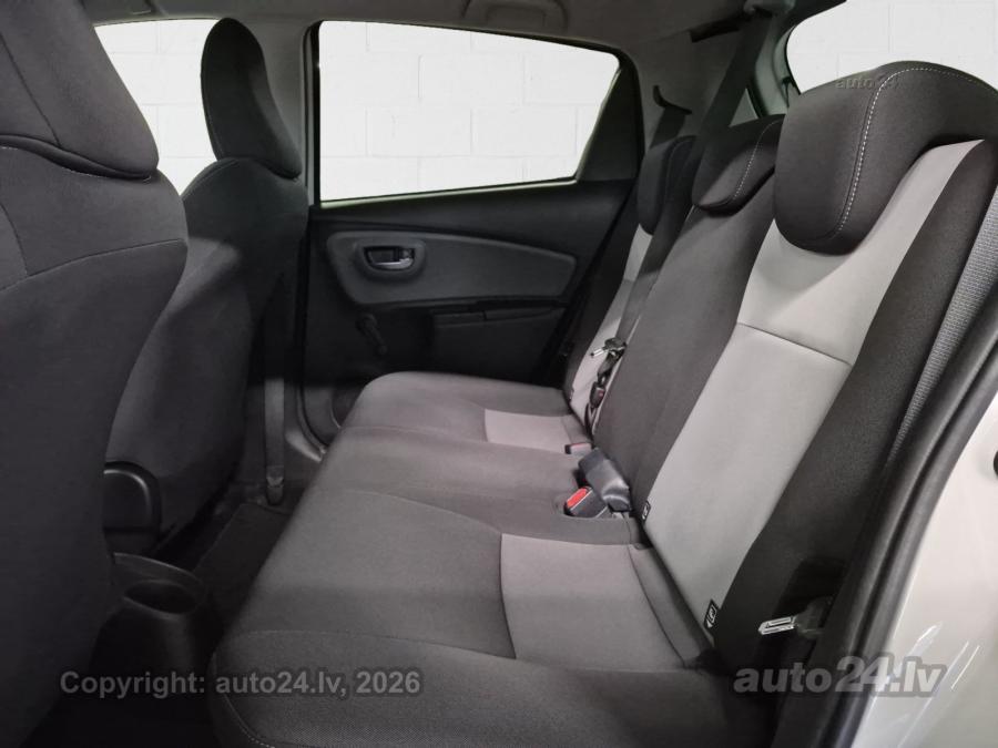 Balts Toyota Yaris 2020 Tallina, ar dzinēja tilpumu 1.50 L un nobraukumu 145 tūkst. km par 12990 €, foto 19 vietnē AUTOMOTO.COM.LV