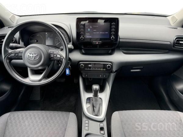 Balts Toyota Yaris 2021 Rīga, ar dzinēja tilpumu 1.50 L un nobraukumu 156 tūkst. km par 12990 €, foto 8 vietnē AUTOMOTO.COM.LV