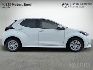 White Toyota Yaris 2021 in Riga, with an engine capacity of 1.50 L and mileage of 156 thousand km for 12990 €, photo 20 on AUTOMOTO.COM.LV