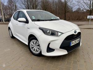 White Toyota Yaris 2021 in Taurage, with an engine capacity of 1.49 L and mileage of 180 thousand km for 9700 €, photo  on AUTOMOTO.COM.LV
