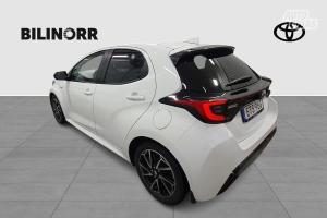 White Toyota Yaris 2021 in Kaunas, with an engine capacity of 0.00 L and mileage of 39 thousand km for 24201 €, photo 3 on AUTOMOTO.COM.LV