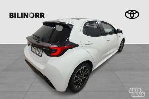 White Toyota Yaris 2021 in Kaunas, with an engine capacity of 0.00 L and mileage of 39 thousand km for 24201 €, photo 6 on AUTOMOTO.COM.LV