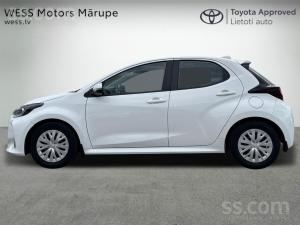 Balts Toyota Yaris 2021 Rīga, ar dzinēja tilpumu 1.50 L un nobraukumu 171 tūkst. km par 11990 €, foto 3 vietnē AUTOMOTO.COM.LV