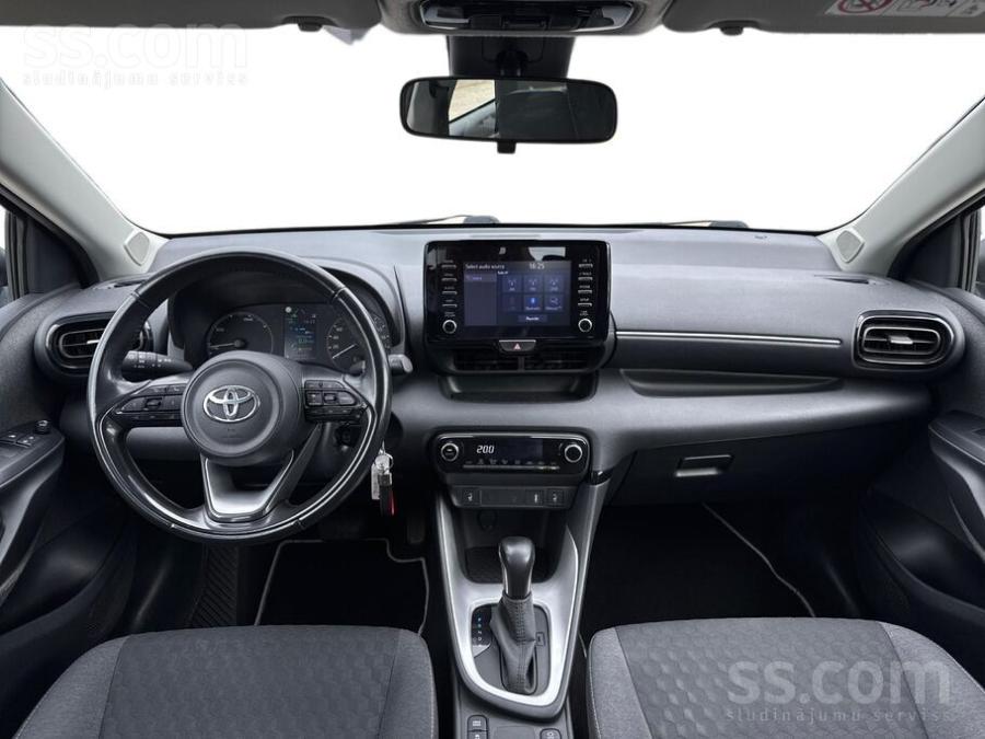 Balts Toyota Yaris 2021 Rīga, ar dzinēja tilpumu 1.50 L un nobraukumu 171 tūkst. km par 11990 €, foto 8 vietnē AUTOMOTO.COM.LV
