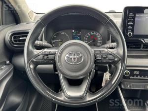 Balts Toyota Yaris 2021 Rīga, ar dzinēja tilpumu 1.50 L un nobraukumu 171 tūkst. km par 11990 €, foto 12 vietnē AUTOMOTO.COM.LV